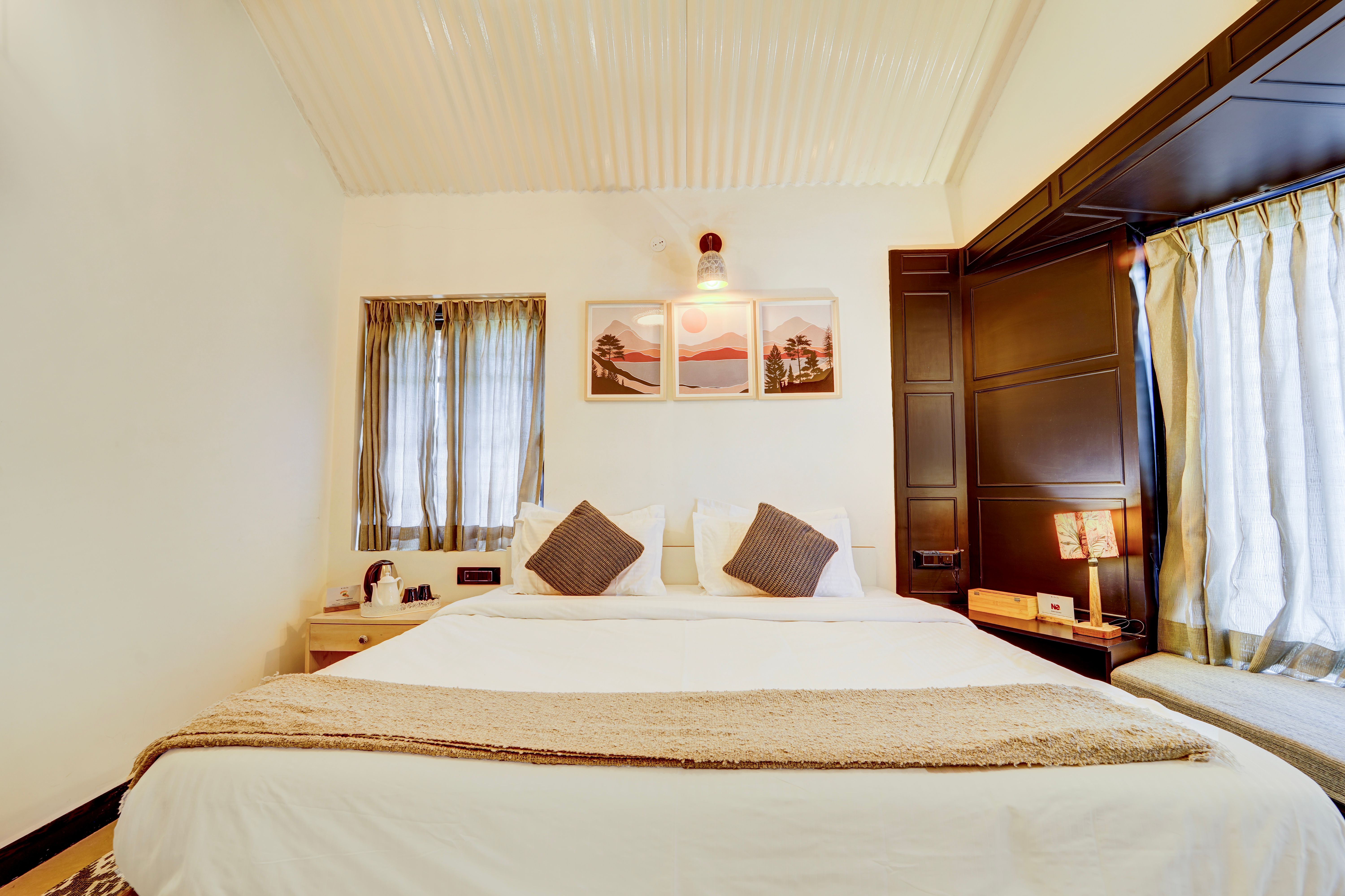 Cleft - 3-BHK Villas in Ooty With Garden & Balcony Views